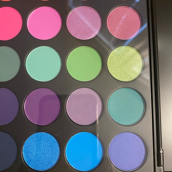 Morphe | Makeup | Brand New Morphe Color Burst 35b Artistry Palette ...